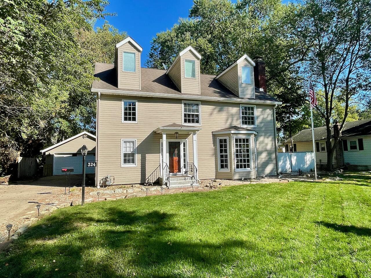 324 N Detroit St, Buchanan, MI 49107 | Zillow
