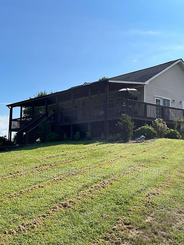 8 Worley Ridge Trl, Candler, NC 28715 | Zillow