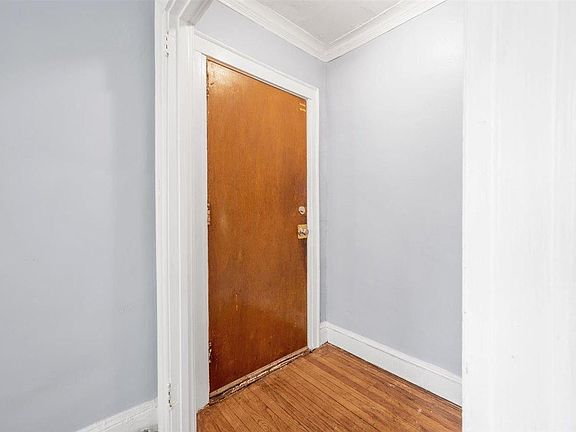 166 Middlefield St, Hartford, CT 06112 | Zillow