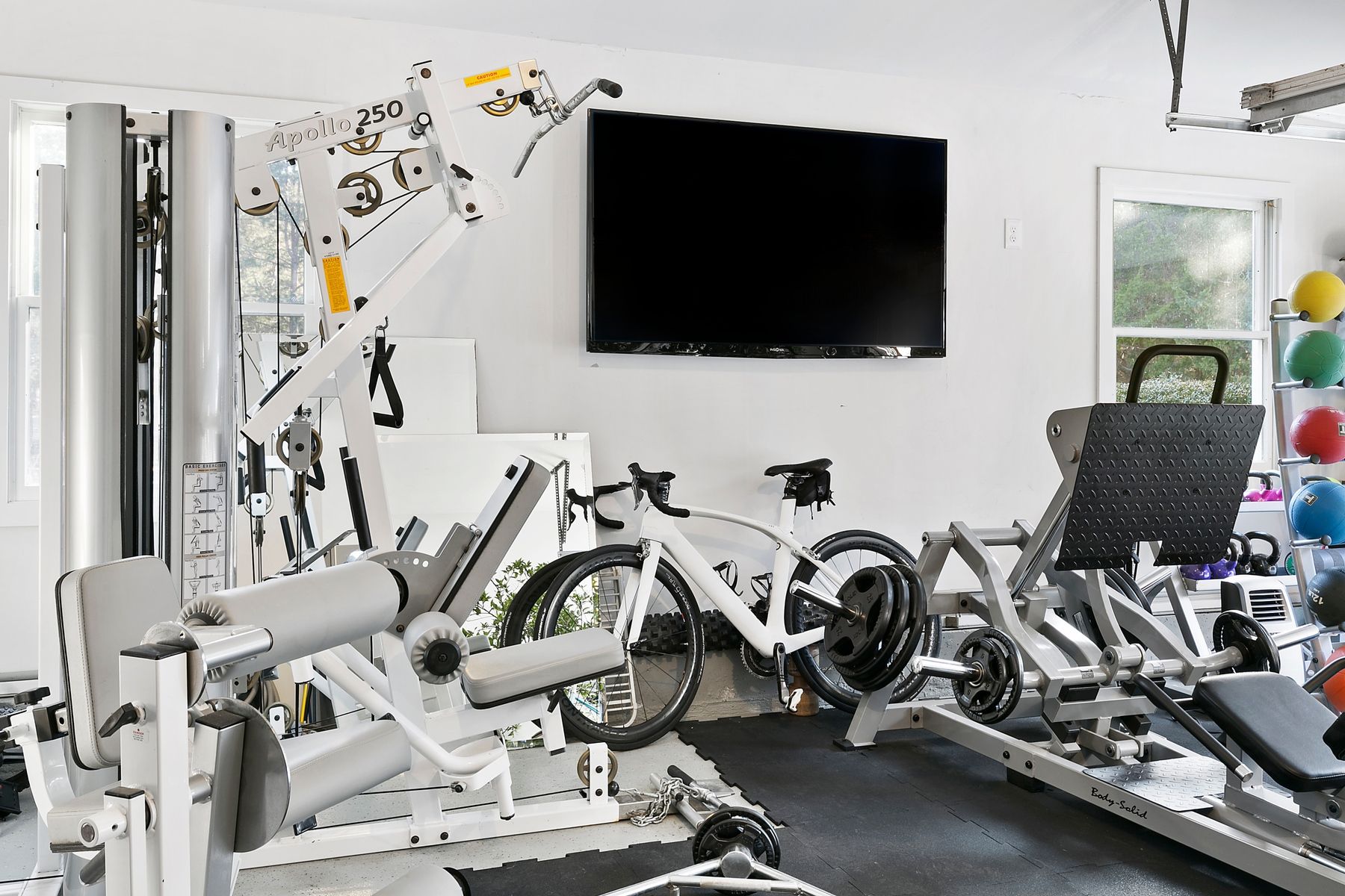 8 Cedar Haven Ln, Sag Harbor, NY 11963 | Out East