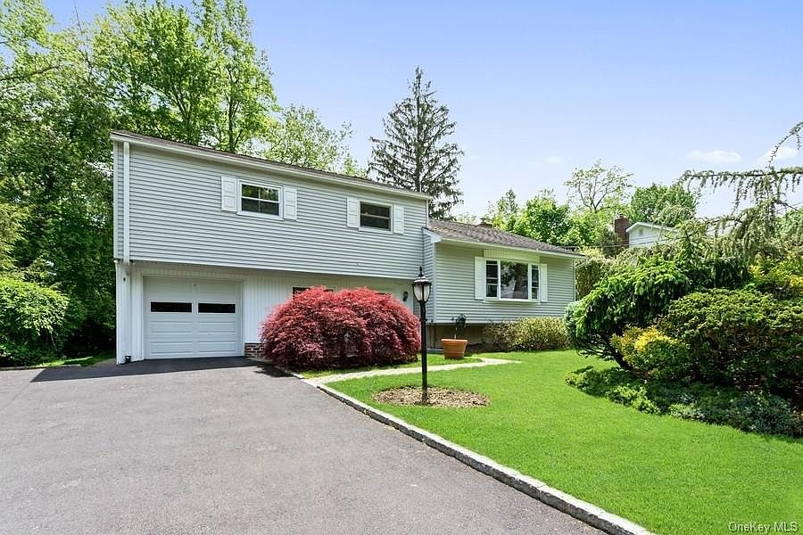 65 Ralph Rd, New Rochelle, NY 10804 | Zillow