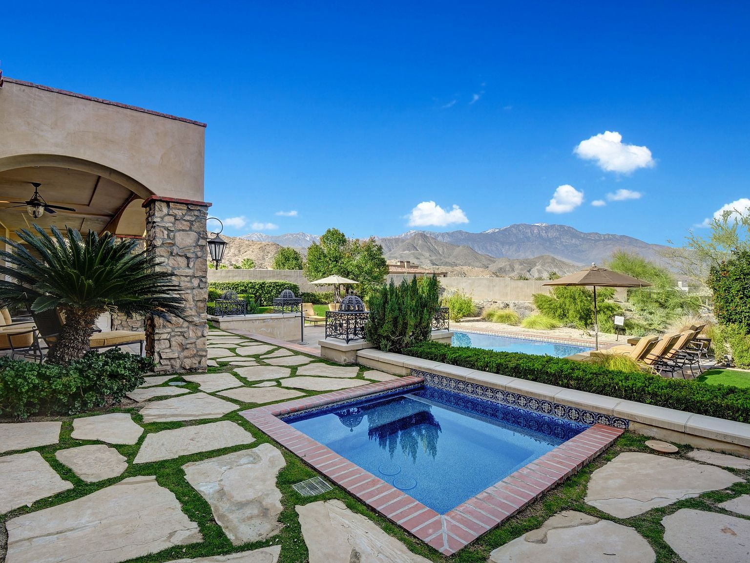 2 Mirada Cir, Rancho Mirage, CA 92270 | Zillow