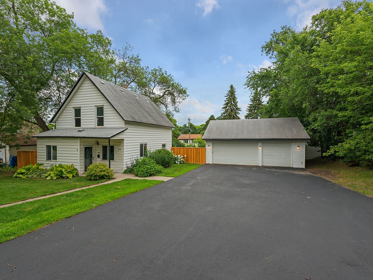 2591 1st Ave E, North Saint Paul, MN 55109 | Zillow