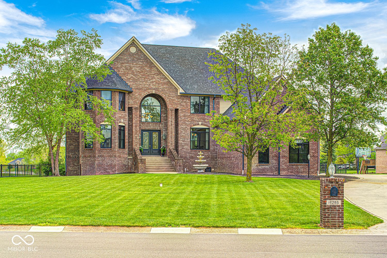 16285 Remington Dr, Fishers, IN 46037 | Zillow