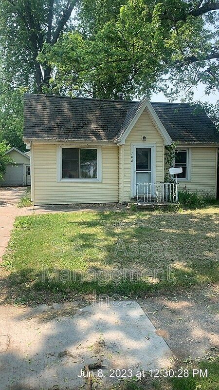 708 Fenton St, Lansing, MI 48910 | Zillow