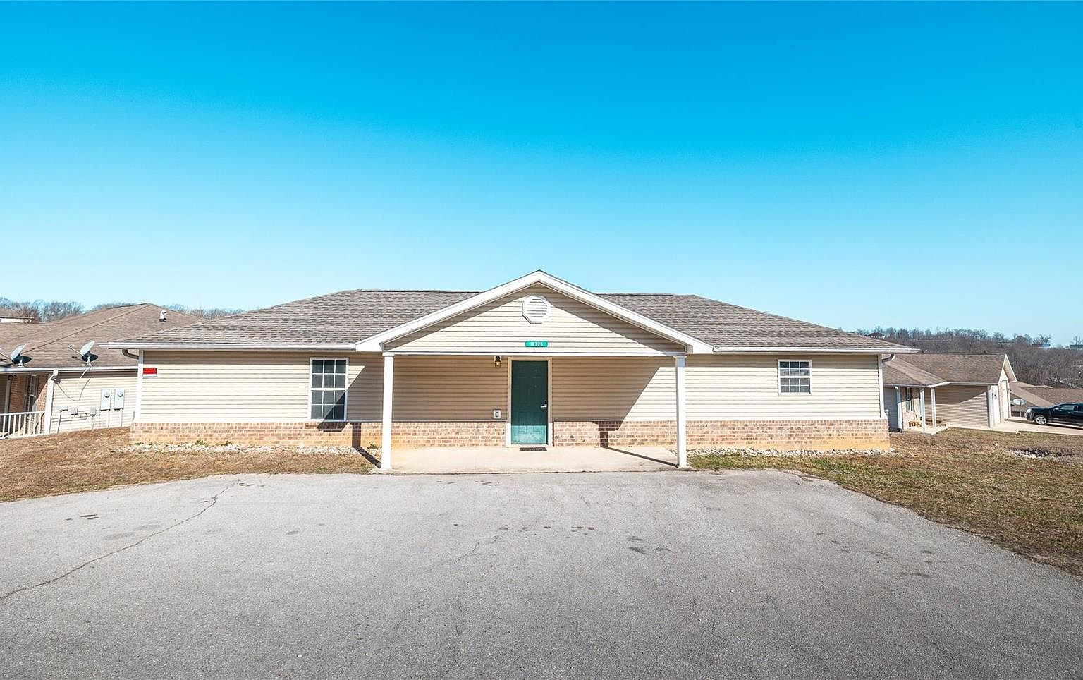 16728 Hunters Ridge Ln, Saint Robert, MO 65584 | Zillow