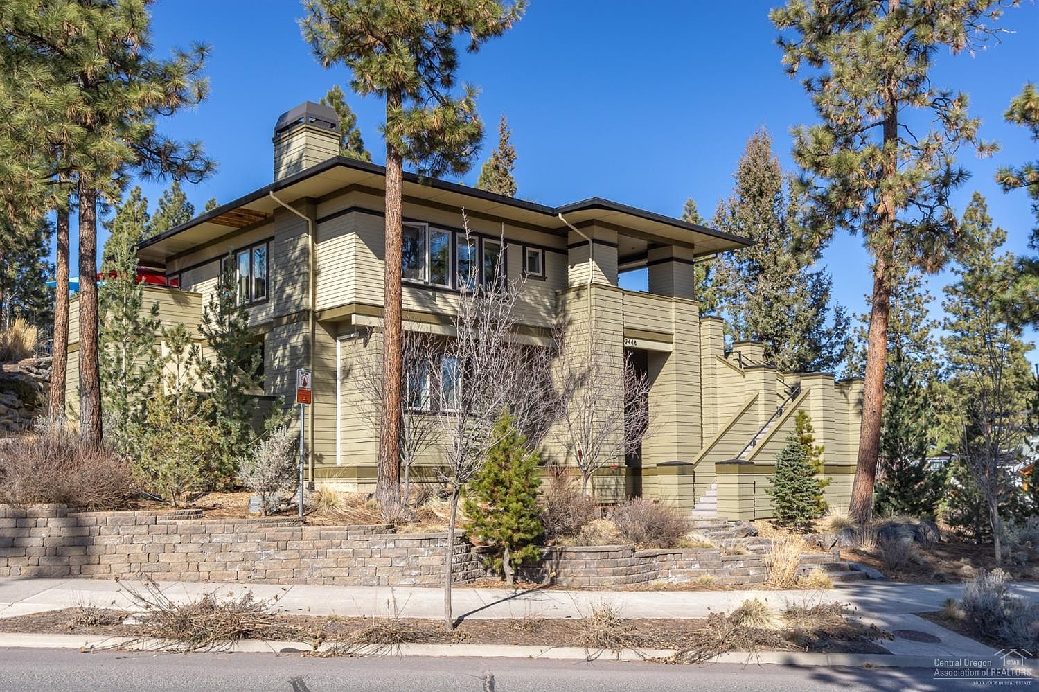 2446 NW Crossing Dr, Bend, OR 97703 | Zillow