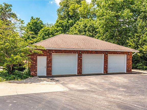 4305 E Michael Ln, Olney, IL 62450 | MLS #6243379 | Zillow