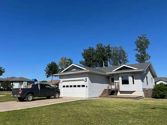 37 W Bjornson Ave, High Level, AB T0H 1Z0 | MLS #A2145785 | Zillow