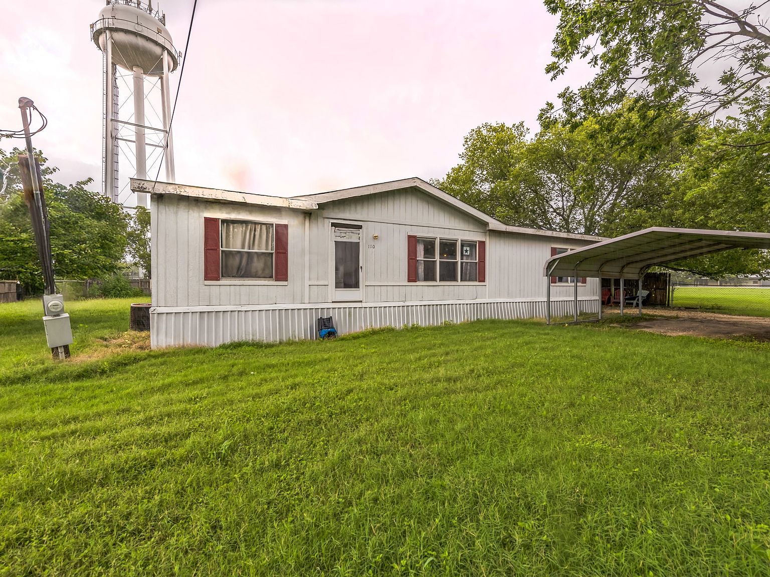 110 N 2nd St W, Mount Calm, TX 76673 | Zillow