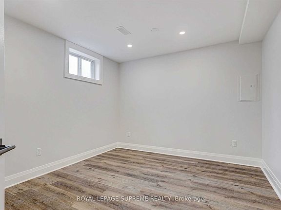 339 Maple Leaf Dr #4, Toronto, ON M6L 1P4 | Zillow