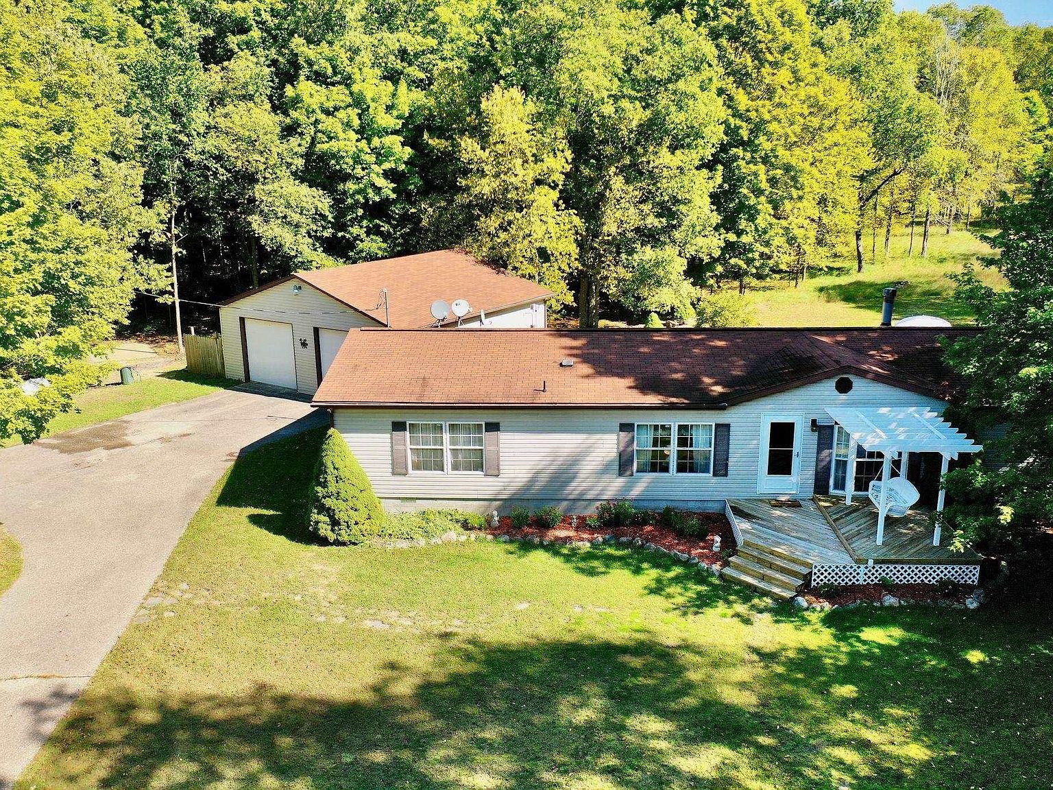1042 N 21 1/2 Rd, Boon, MI 49618 | Zillow