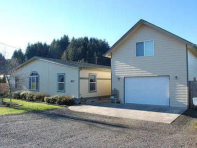 847 Broadway Ave Reedsport OR | Zillow