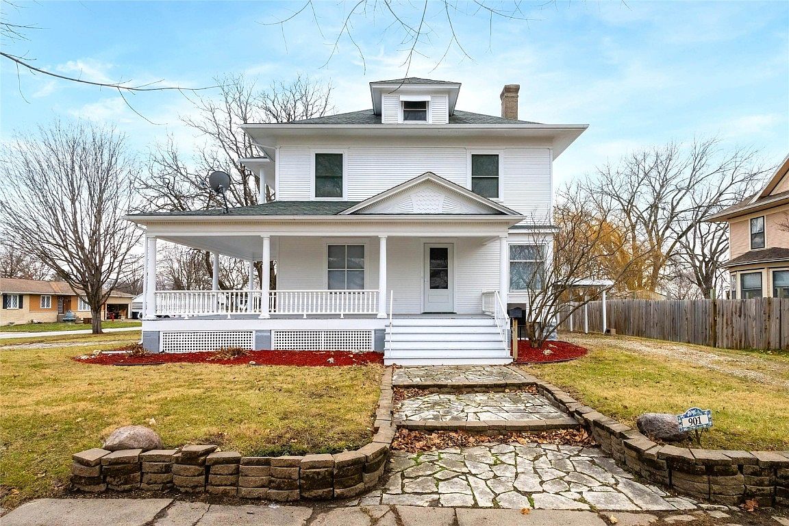 901 Lynn St, Tipton, IA 52772 | MLS #2400914 | Zillow