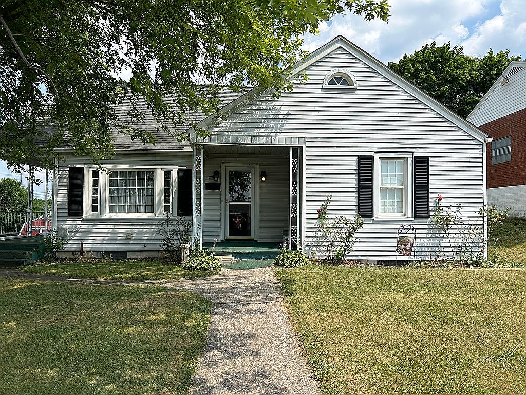 905 E Main St, Roaring Spring, PA 16673 | Zillow