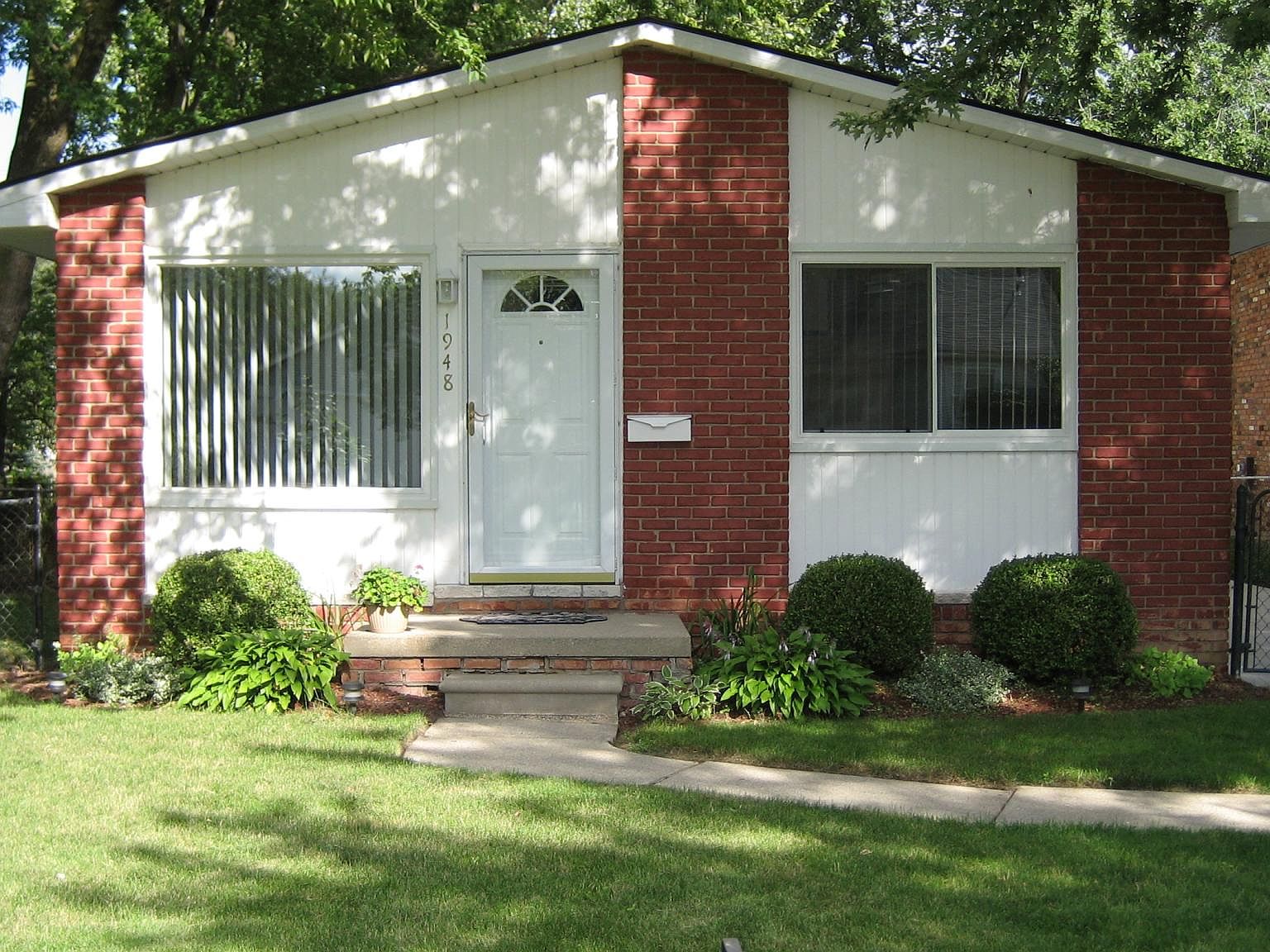 1948 Robina Ave, Berkley, MI 48072 | Zillow