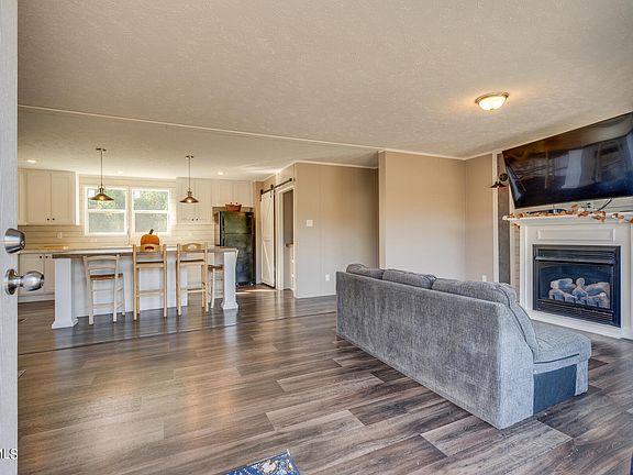 7427 Manville Rd, Gate City, VA 24251 | MLS #9971096 | Zillow