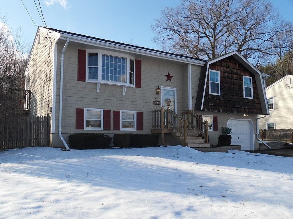 306 9th Ave, Woonsocket, RI 02895 | Zillow