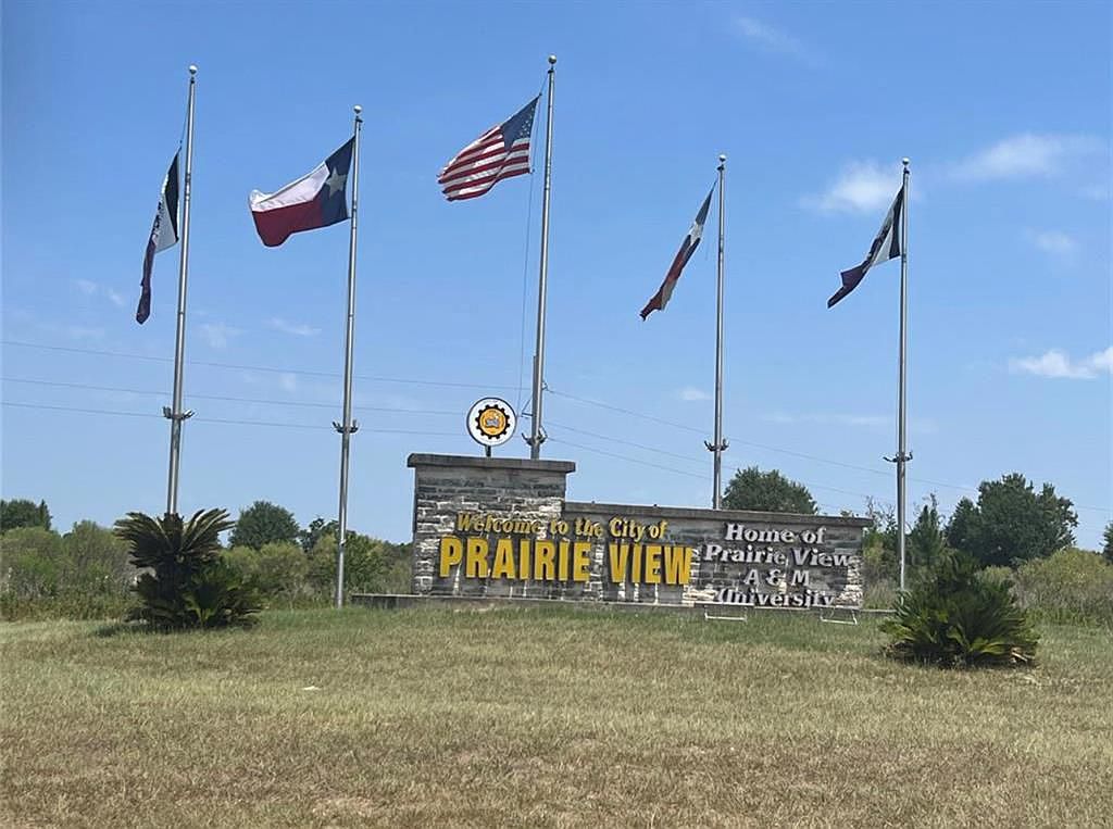 140 Henderson St, Prairie View, TX 77446 | Zillow