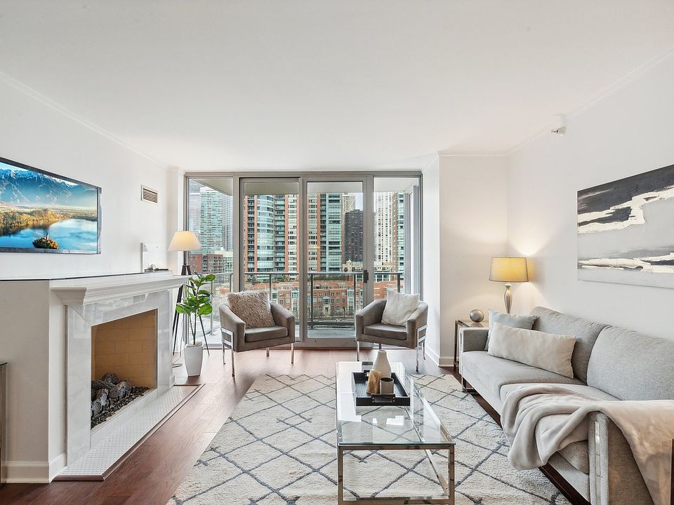 420 E Waterside Dr Chicago IL | Zillow