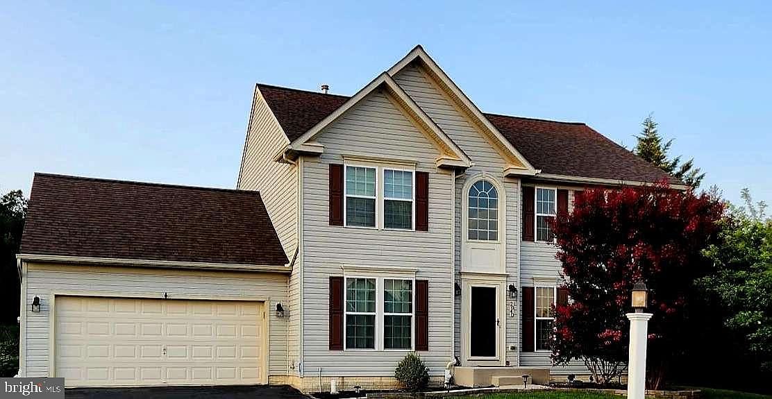 2040 Waterfall Dr, Hanover, PA 17331 | MLS #PAYK2087584 | Zillow