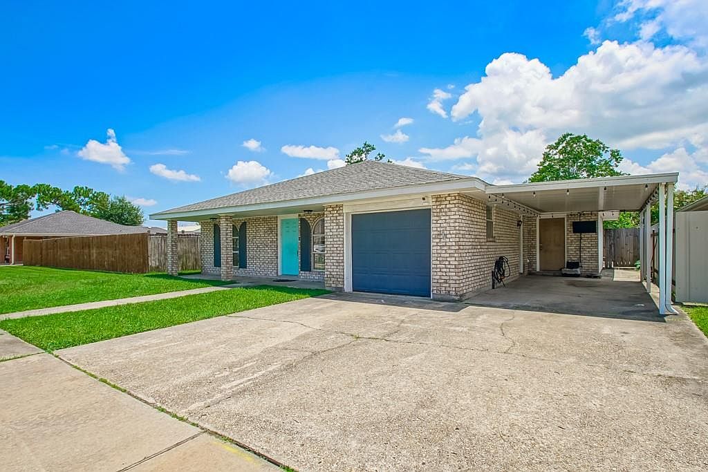 3509 Decomine Dr, Chalmette, LA 70043 | MLS #2507786 | Zillow