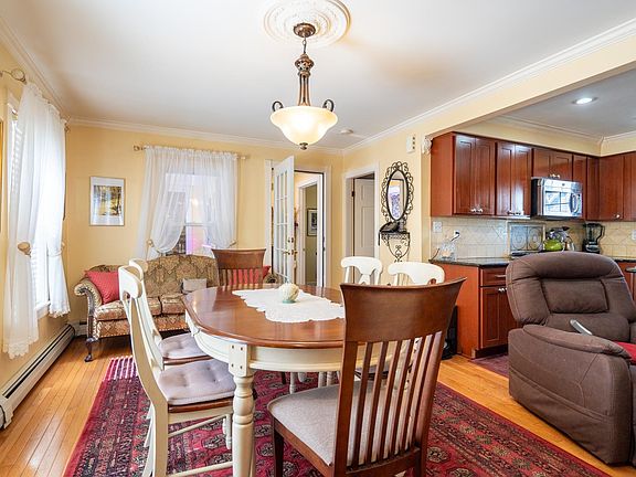 24 Jane Street, Manchester, NH 03104 | MLS #4969774 | Zillow