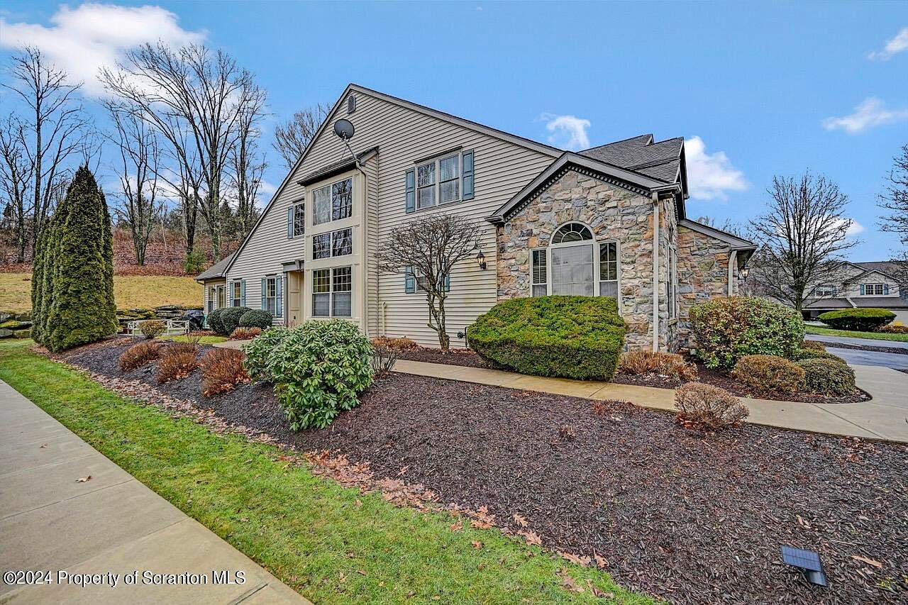 105 Stone Crest Cir, Clarks Summit, PA 18411 | Zillow