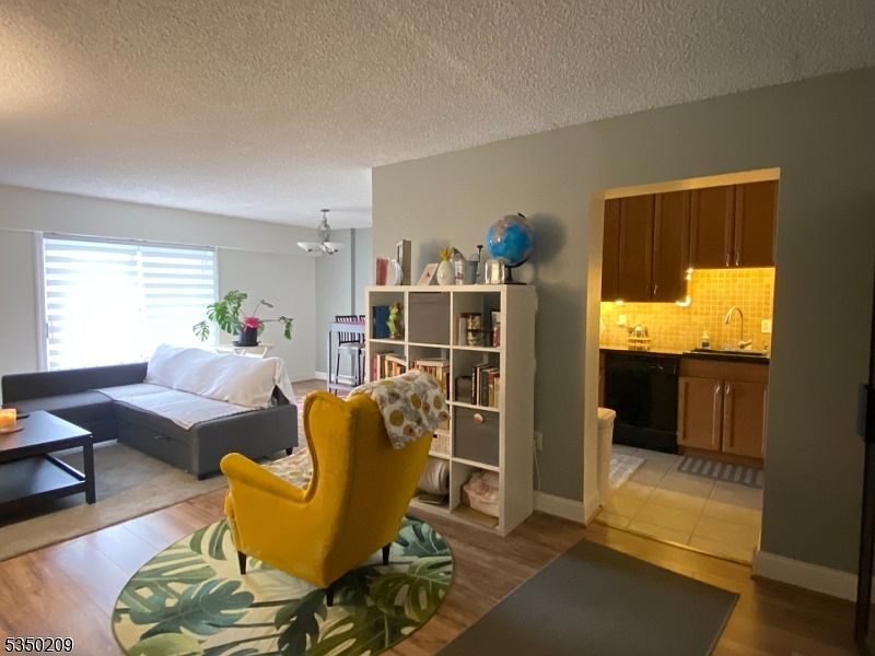 10 N Wood Ave #220, Linden, NJ 07036 | MLS #3963303 | Zillow