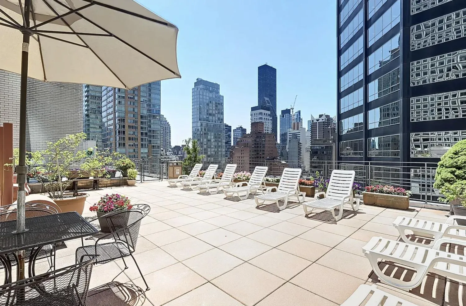 211 East 53rd Street #5D in Sutton Place, Manhattan | StreetEasy