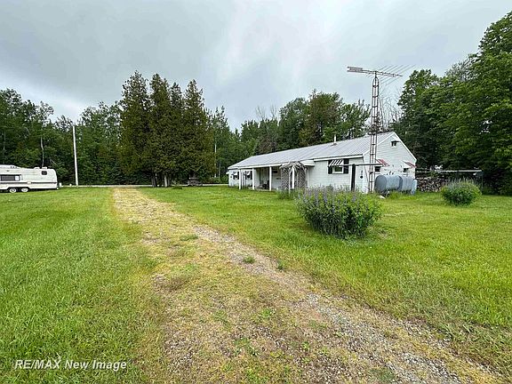 26967 S Point Aux Frenes Rd, Goetzville, MI 49736 | MLS #50134047 | Zillow