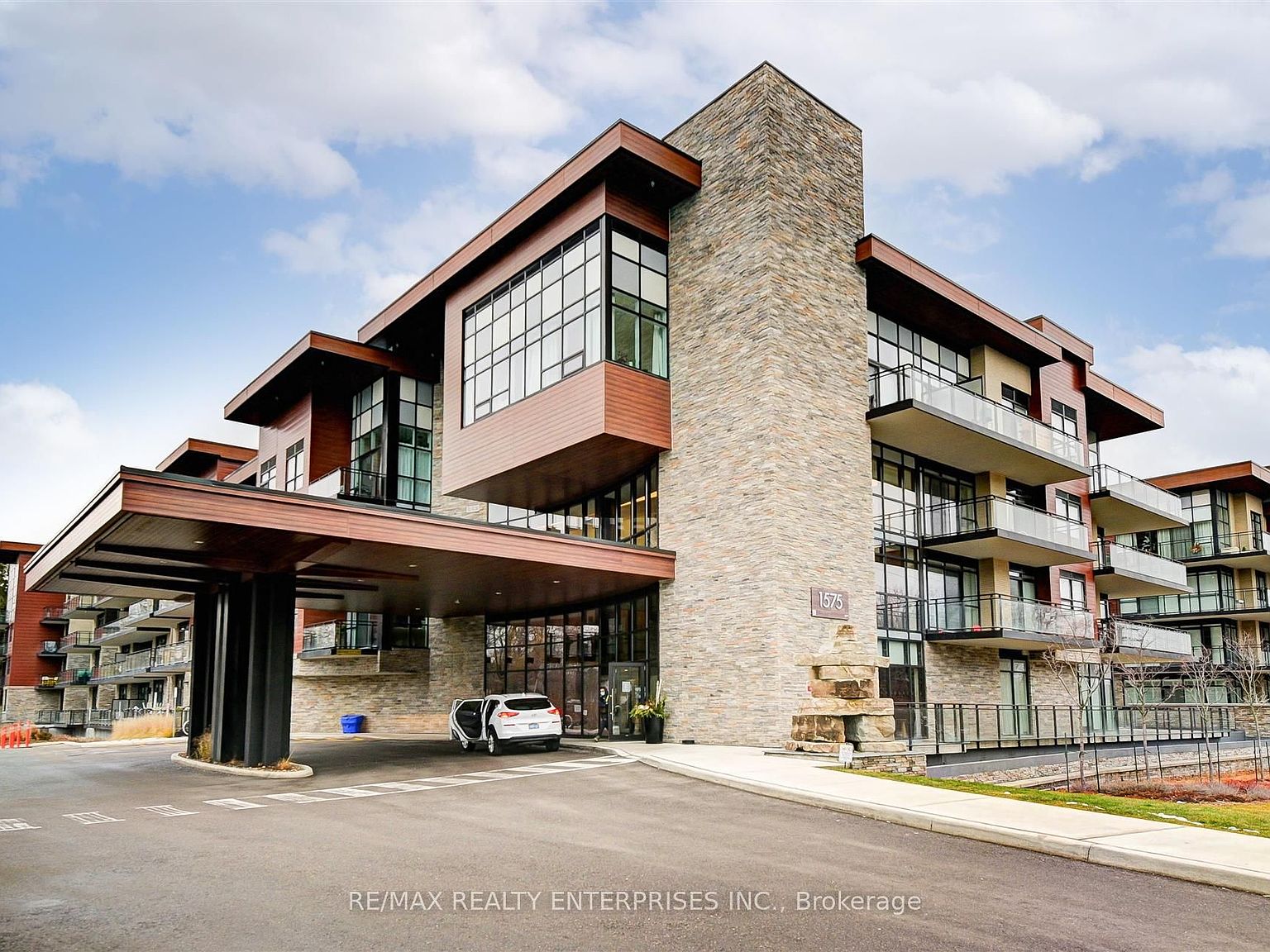 1575 Lakeshore Rd W #GR25, Mississauga, ON L5J 0B1 | MLS #W10441566 ...