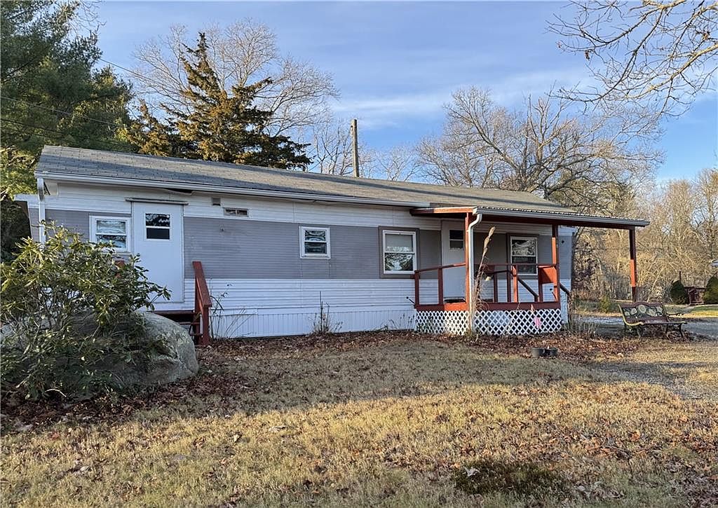 881 Main St, Hope Valley, RI 02832 | MLS #1374401 | Zillow