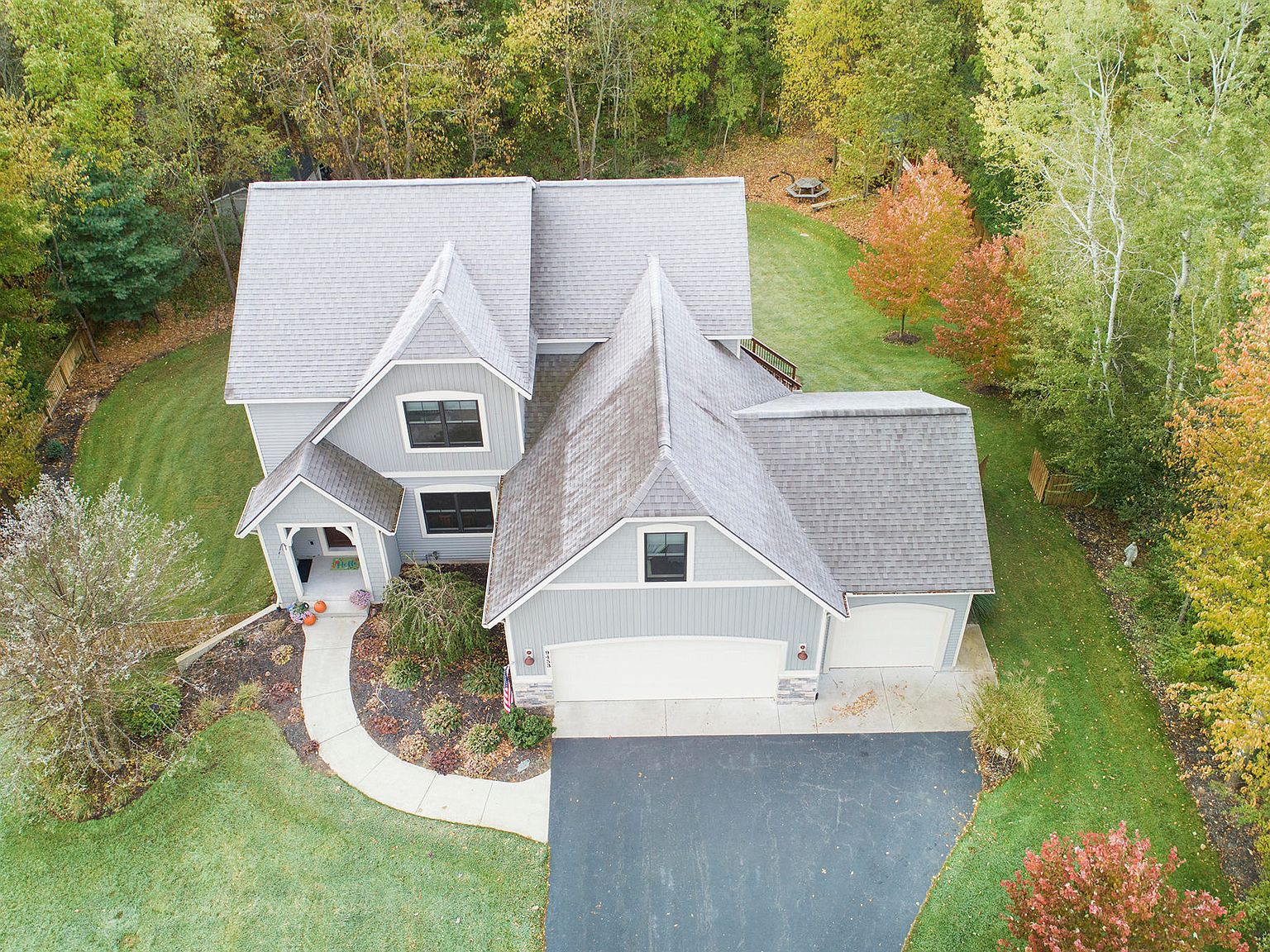 9453 Arrowcrest Dr NE, Rockford, MI 49341 | Zillow