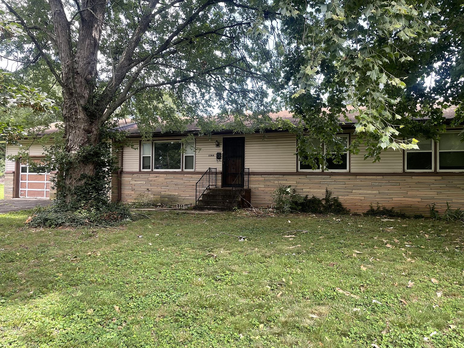 2368 S Meadowlark Lane, Springfield, MO 65807 | Zillow
