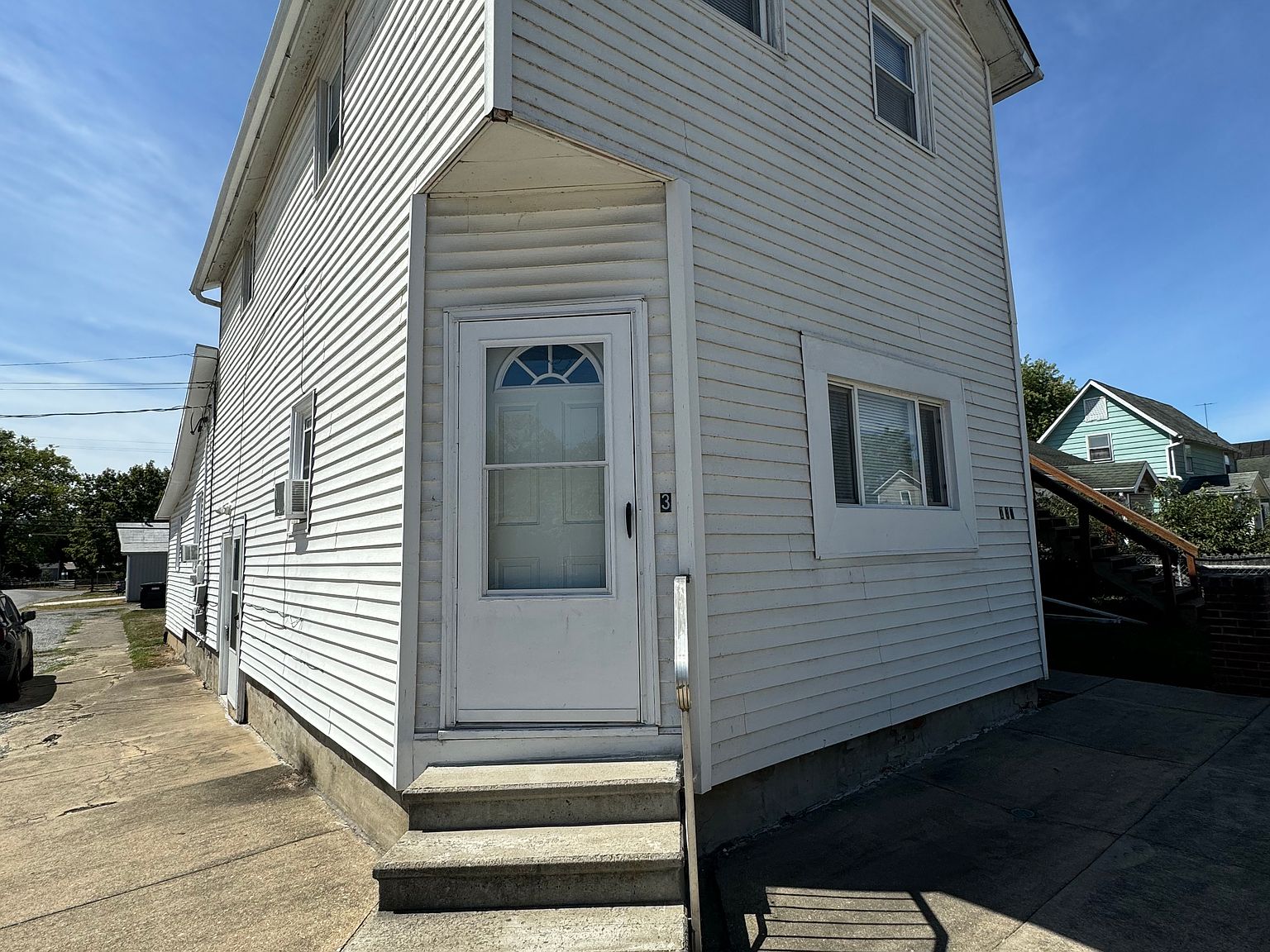 237 Logan St APT 3, Circleville, OH 43113 | Zillow