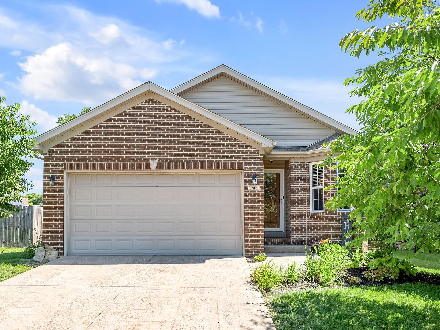 202 Pavilion Dr, Georgetown, KY 40324 | Zillow