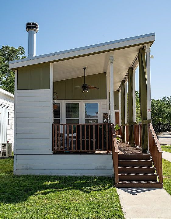 8218 Canoga Ave, Austin, TX 78724 | Zillow