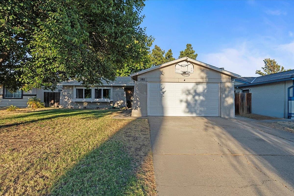 7817 Charmette Way, Sacramento, CA 95823 | Zillow