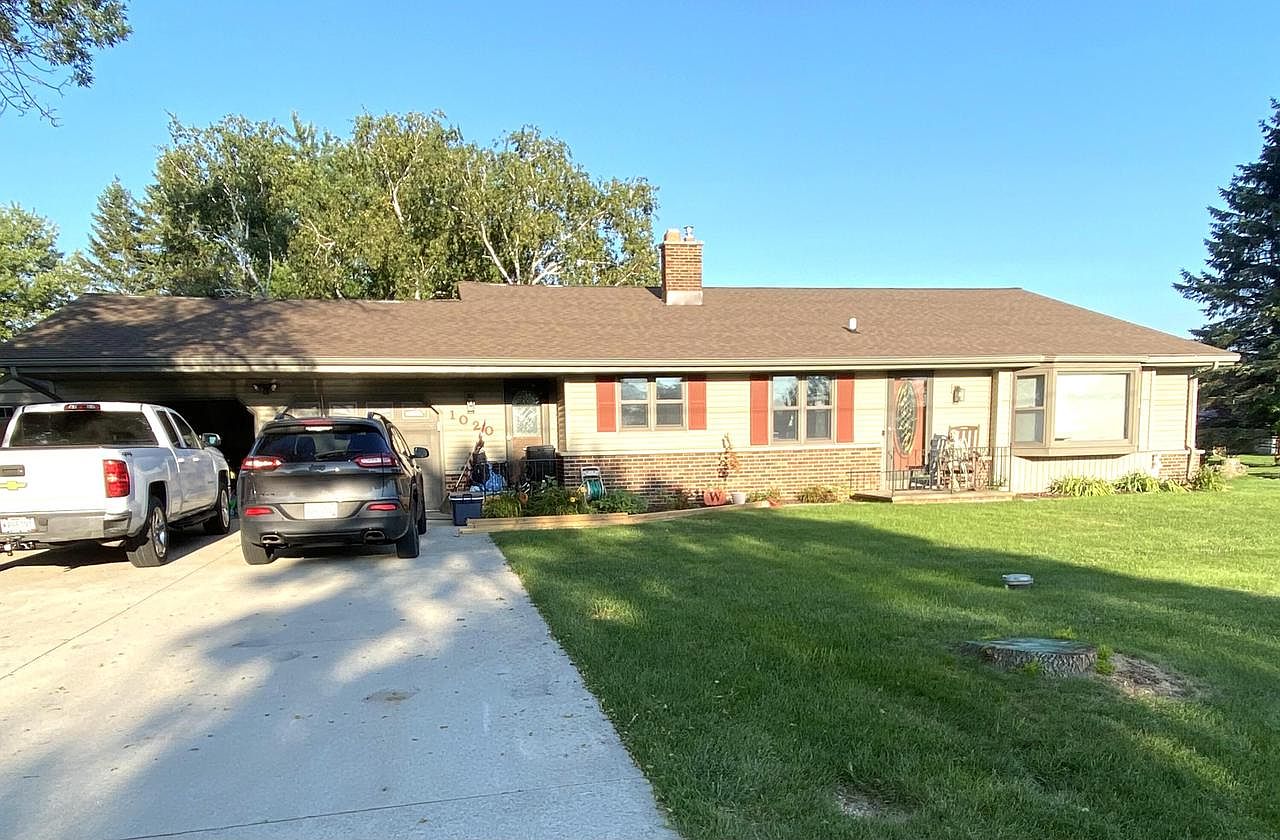 1020 Fox St, Chilton, WI 53014 | Zillow