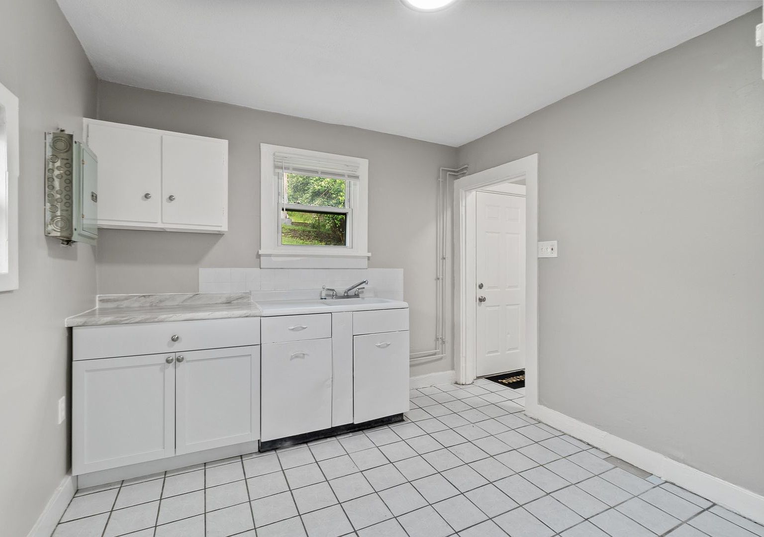 213 Summit Way #3, Clairton, PA 15025 | Zillow