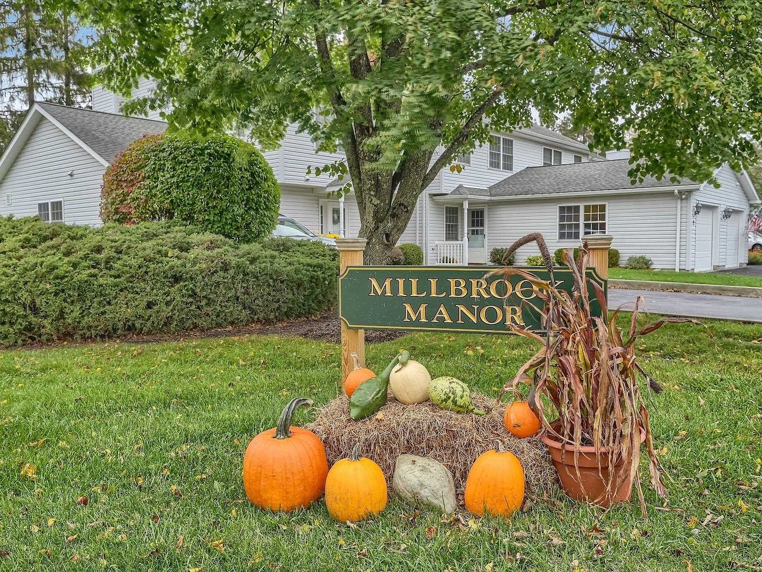 2 Manor Dr, Millbrook, NY 12545 | Zillow