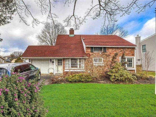 House For Rent In Hicksville
