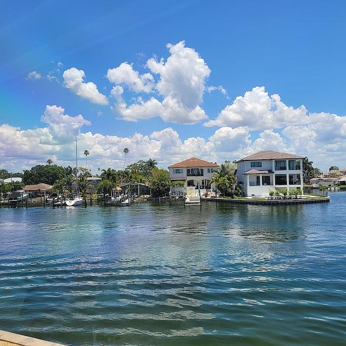 1365 Snell Isle Blvd NE Saint Petersburg FL | Zillow