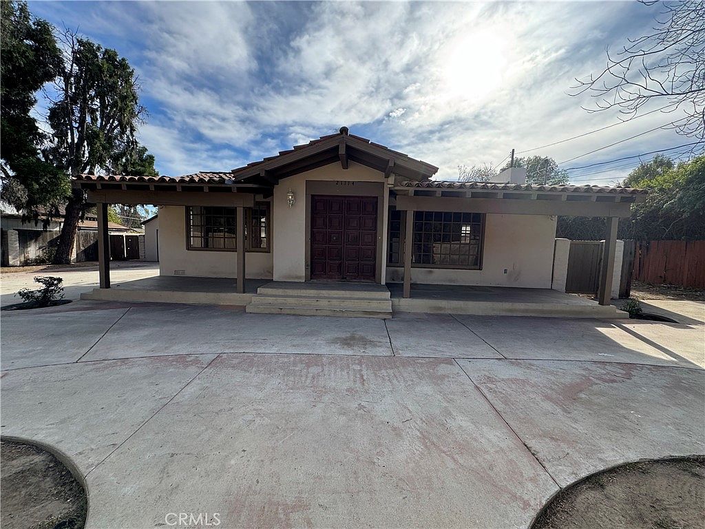 21114 Chase St, Canoga Park, CA 91304 | Zillow
