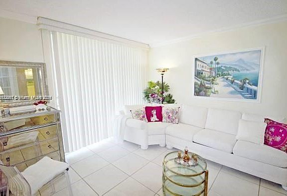 1700 NE 191st St APT 110, Miami, FL 33179 | Zillow