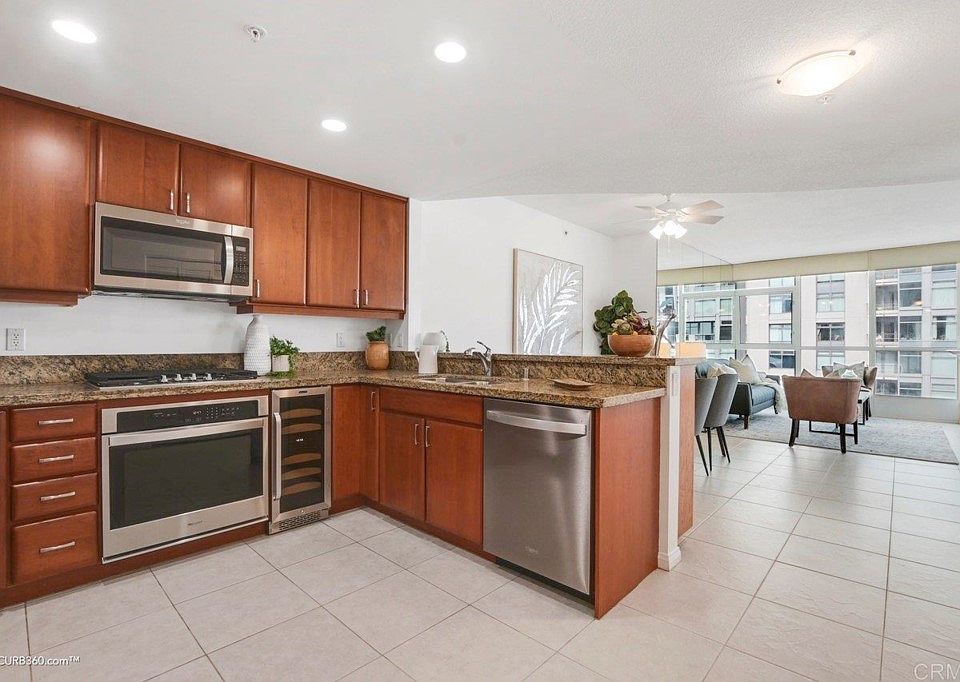555 Front St San Diego, CA, 92101 - Apartments for Rent | Zillow