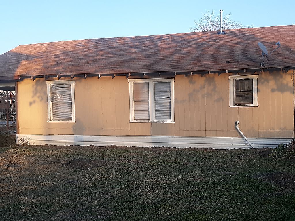 615 Flood St, Wichita Falls, TX 76301 | Zillow