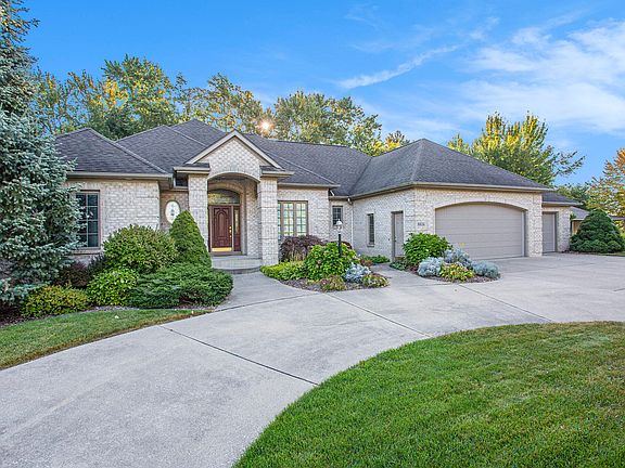 8826 Cedar Lake Dr, Jenison, MI 49428 | Zillow