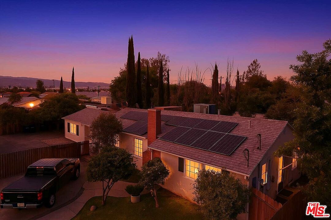 7716 Owensmouth Ave, Canoga Park, CA 91304 | Zillow